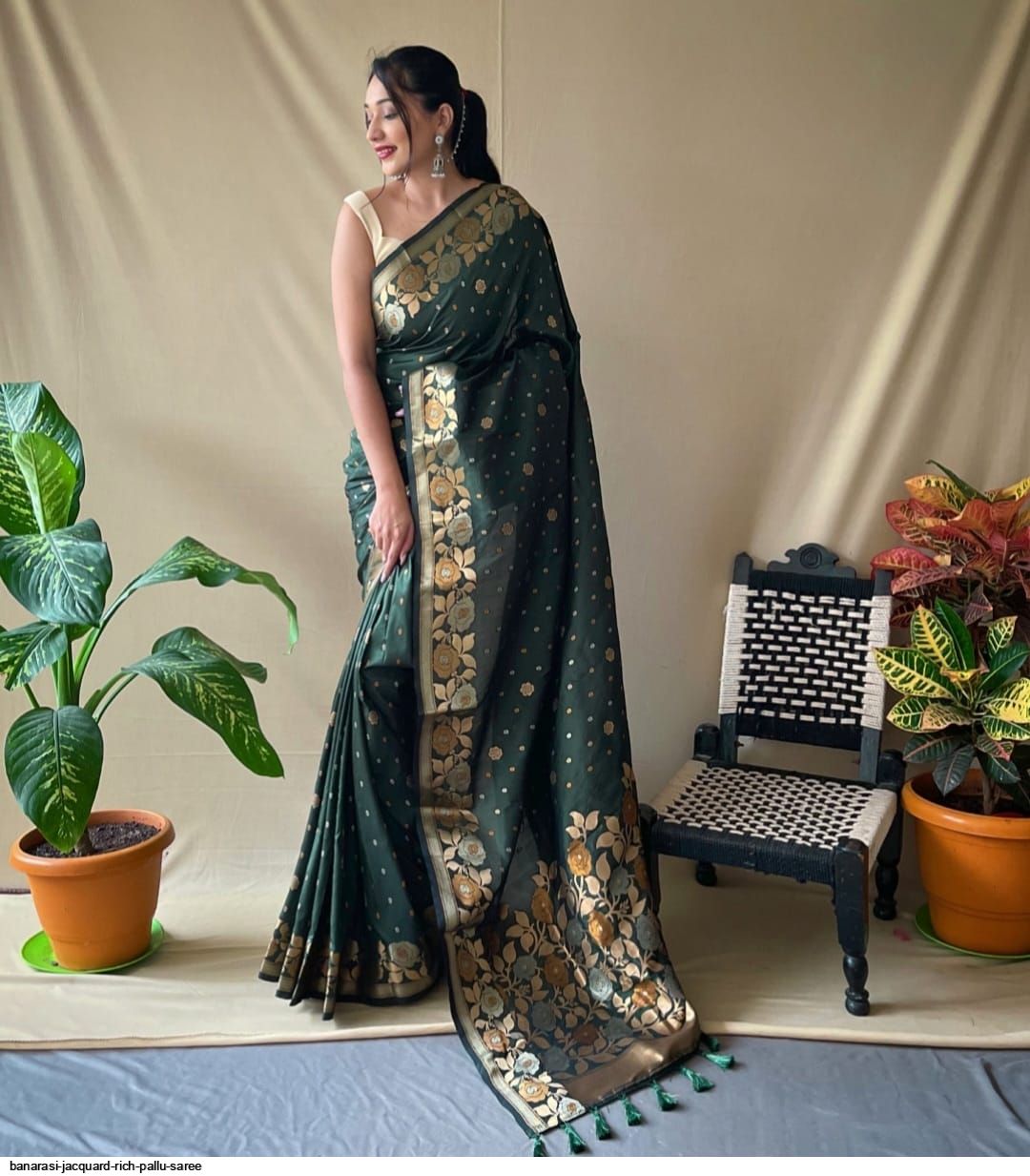 BANARASI JACQUARD RICH PALLU SAREE