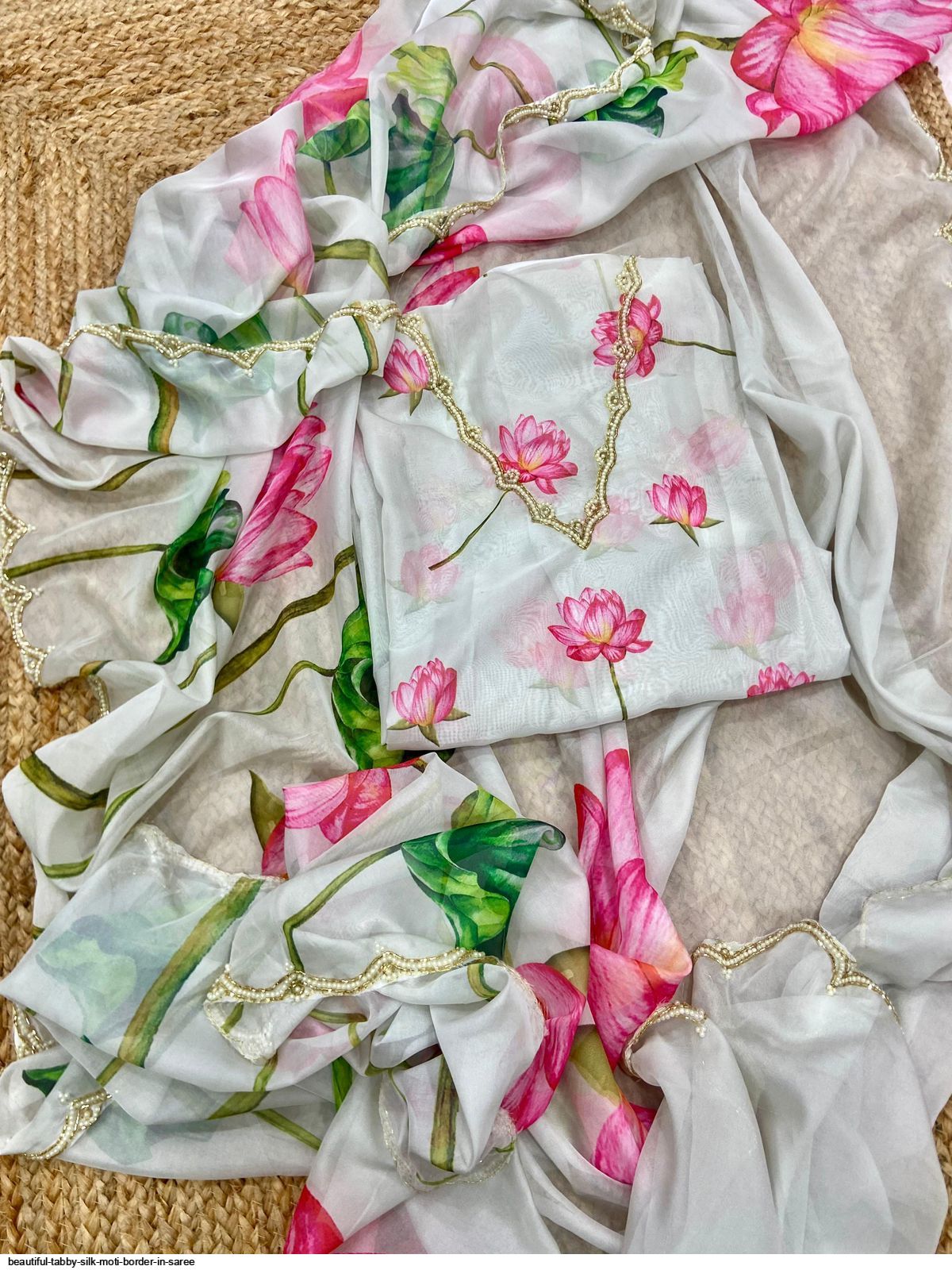 beautiful-tabby-silk-moti-border-saree