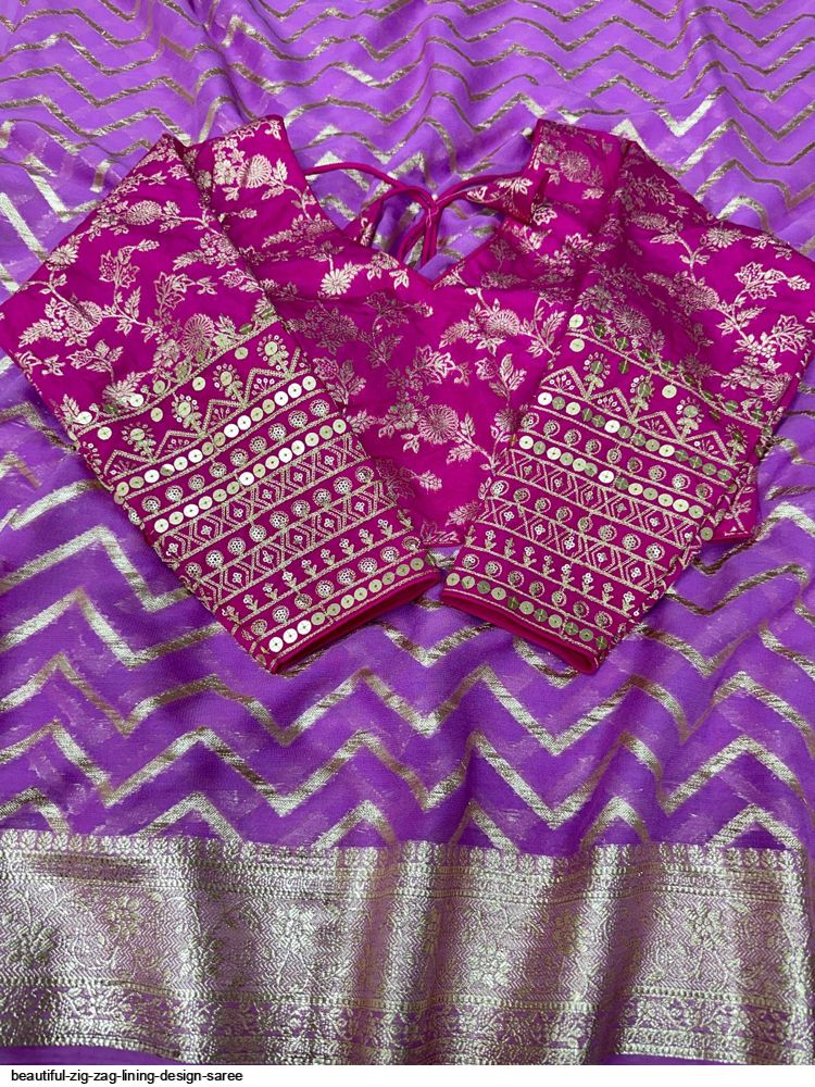 BEAUTIFUL ZIG ZAG LINING DESIGN SAREE