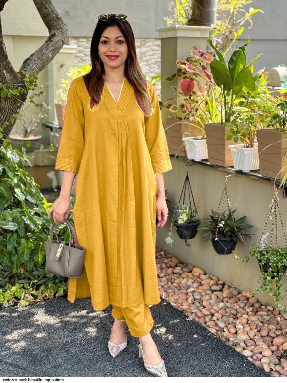 COTTON V NACK BEAUTIFUL Top Bottom