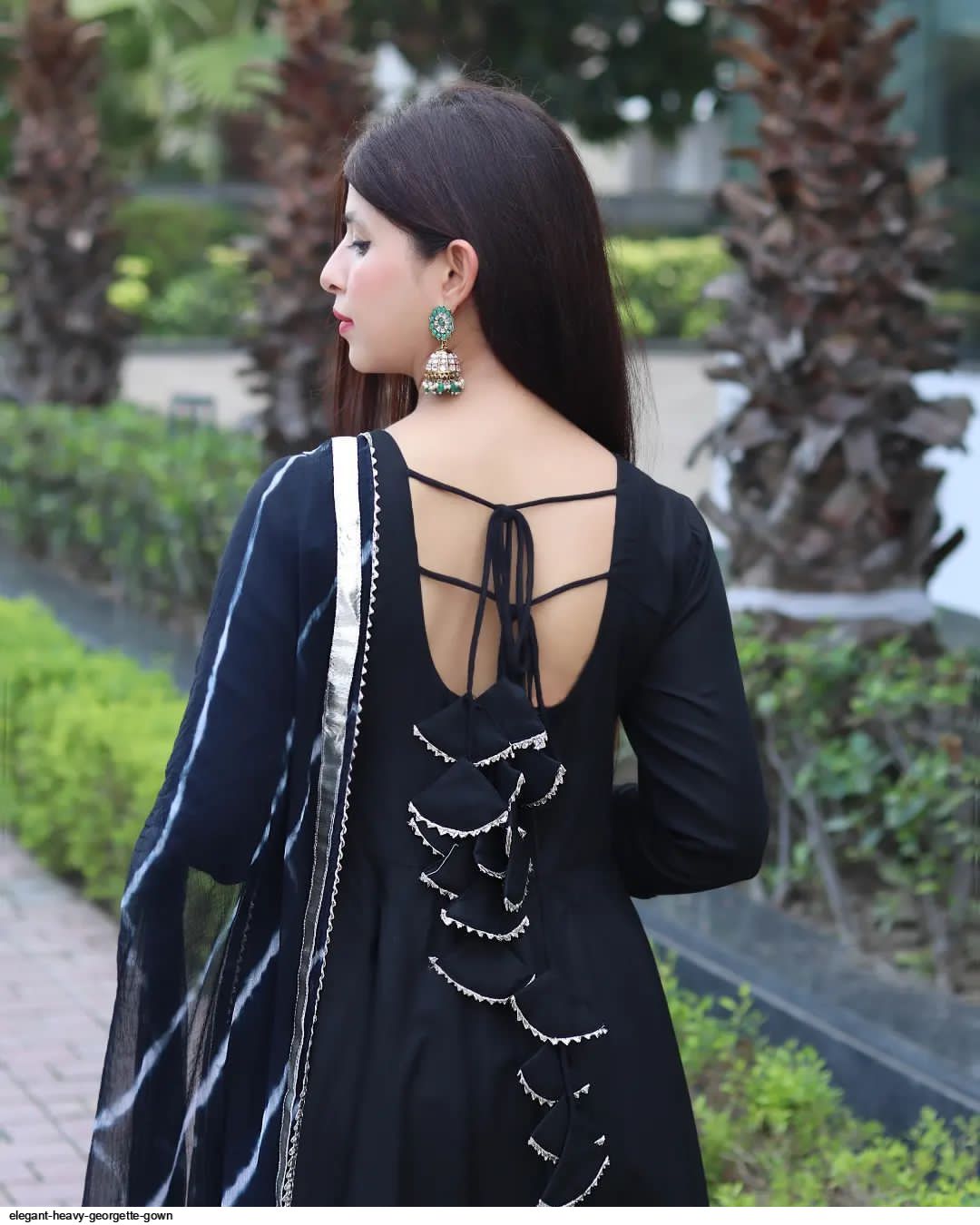 ELEGANT HEAVY GEORGETTE GOWN