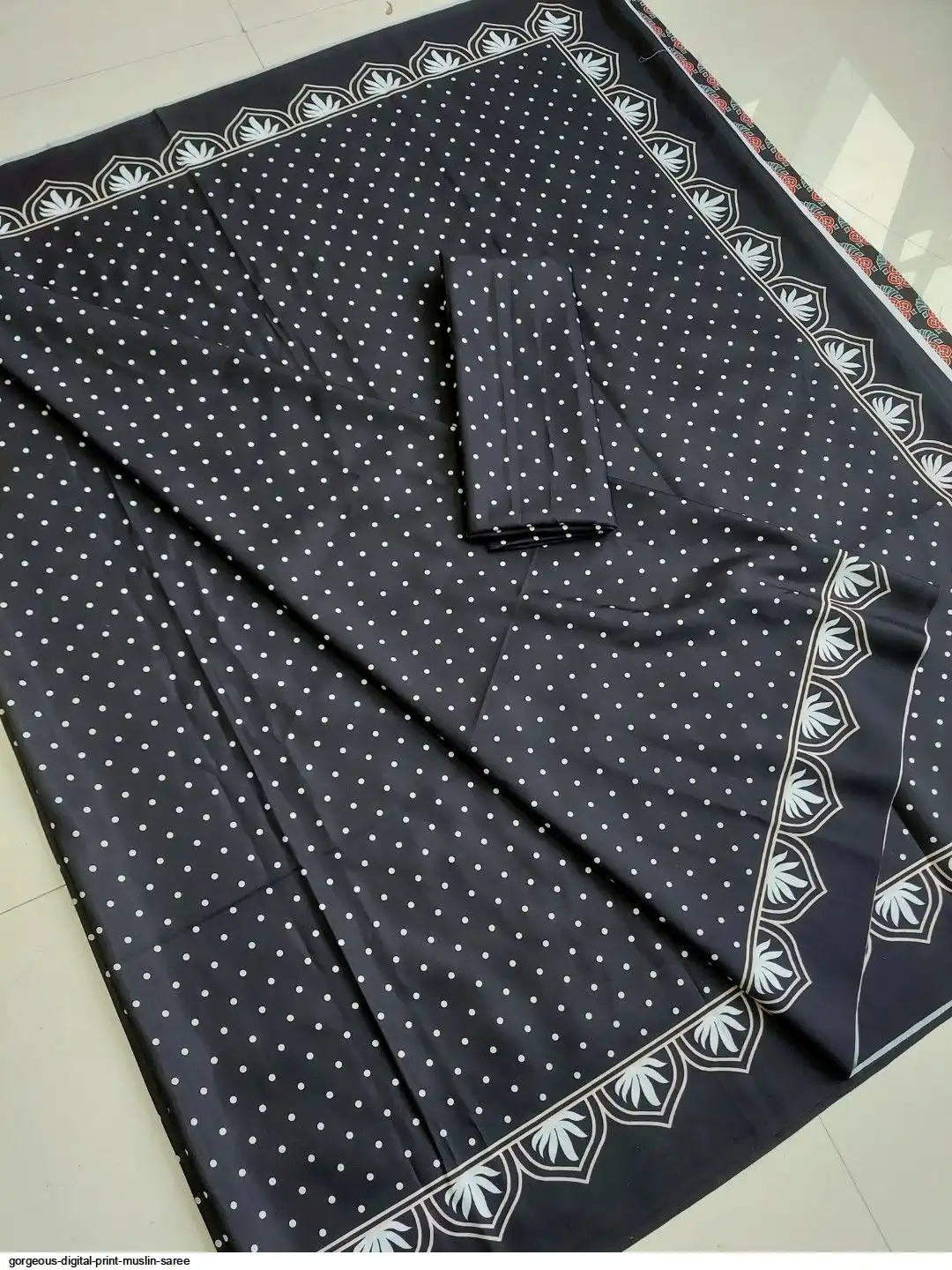 GORGEOUS DIGITAL PRINT MUSLIN SAREE