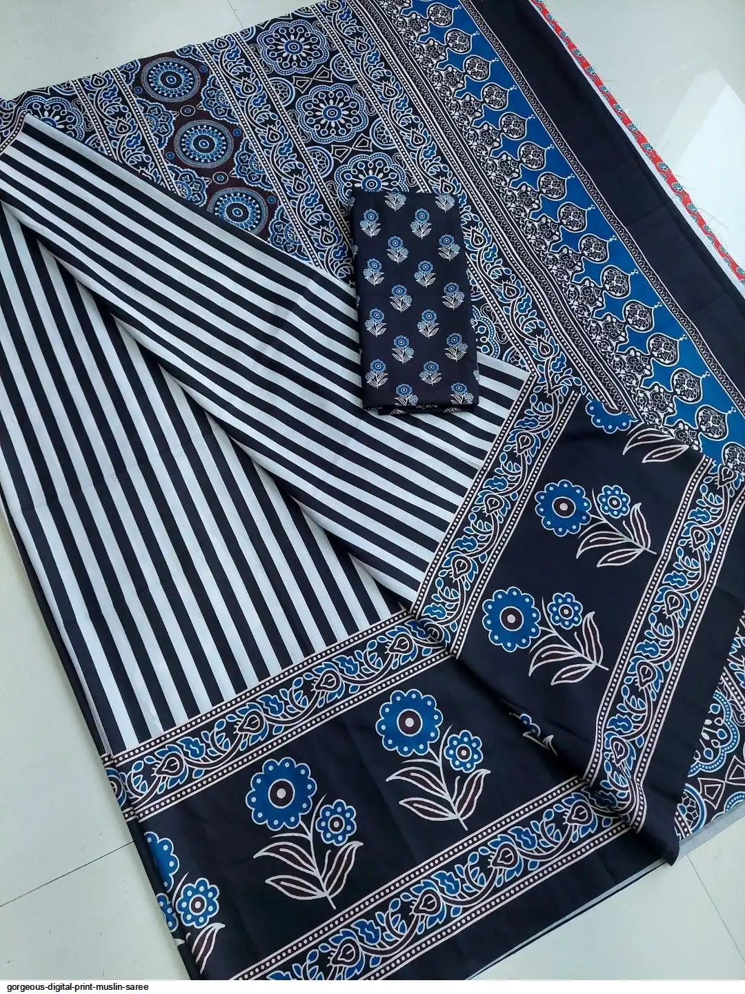 GORGEOUS DIGITAL PRINT MUSLIN SAREE