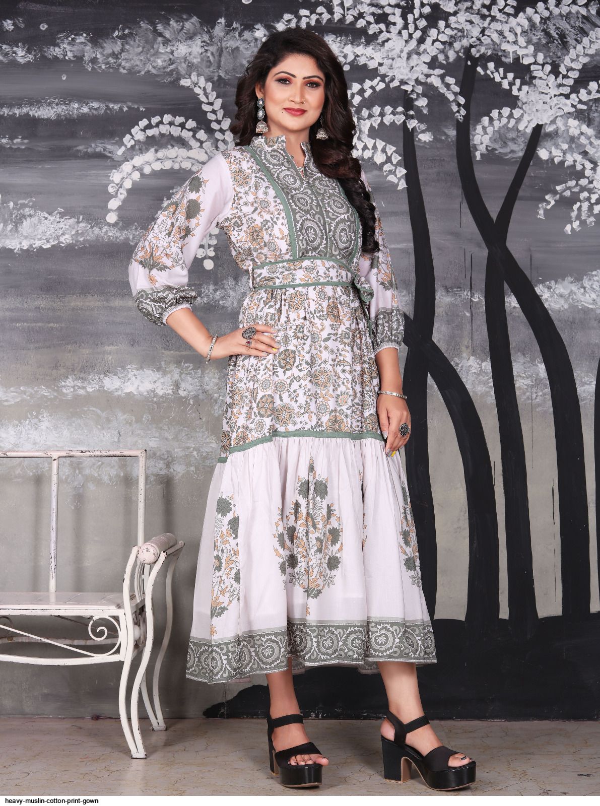 HEAVY MUSLIN COTTON PRINT GOWN