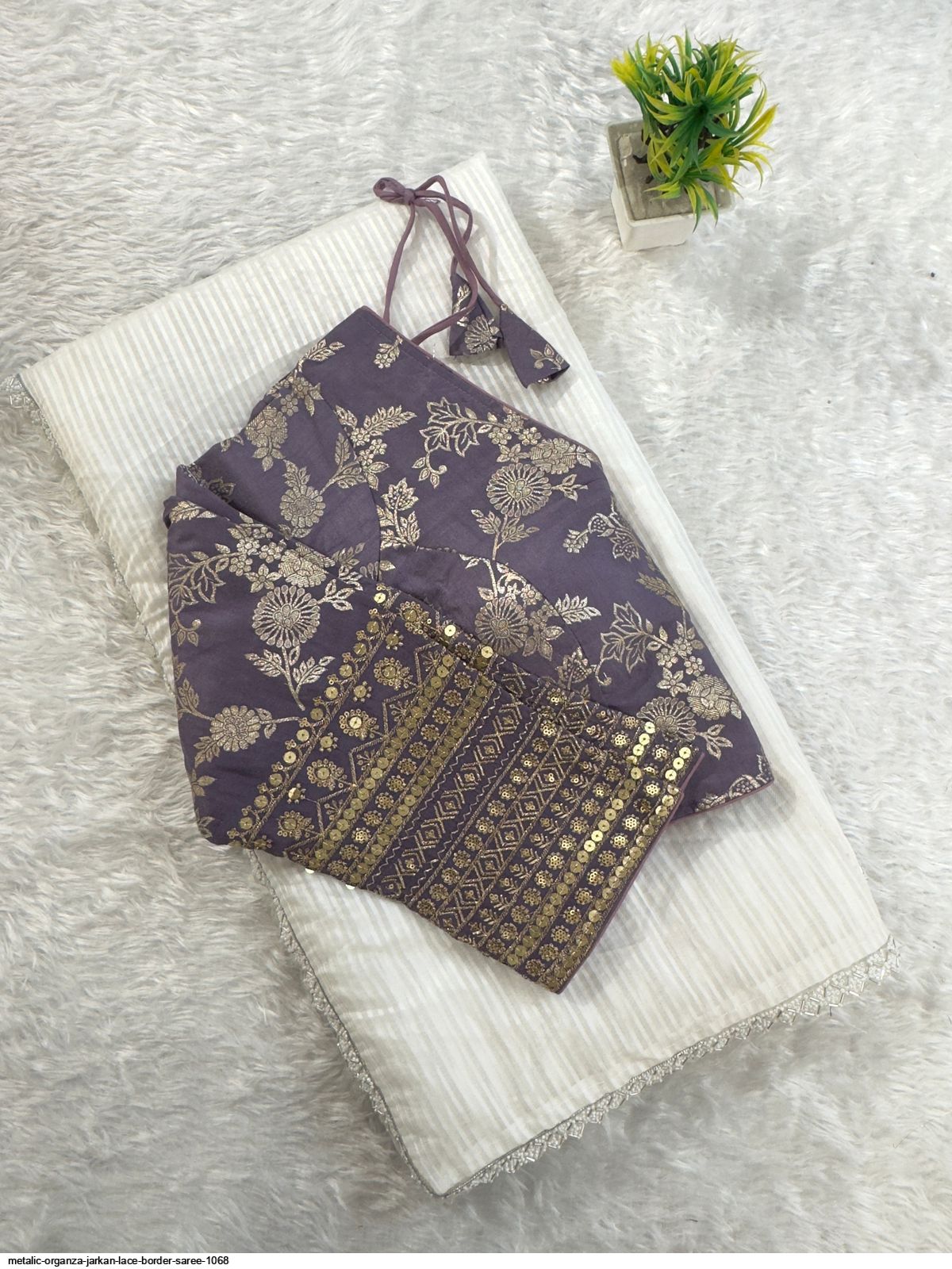 Metalic Organza Jarkan Lace Border SAREE 1068