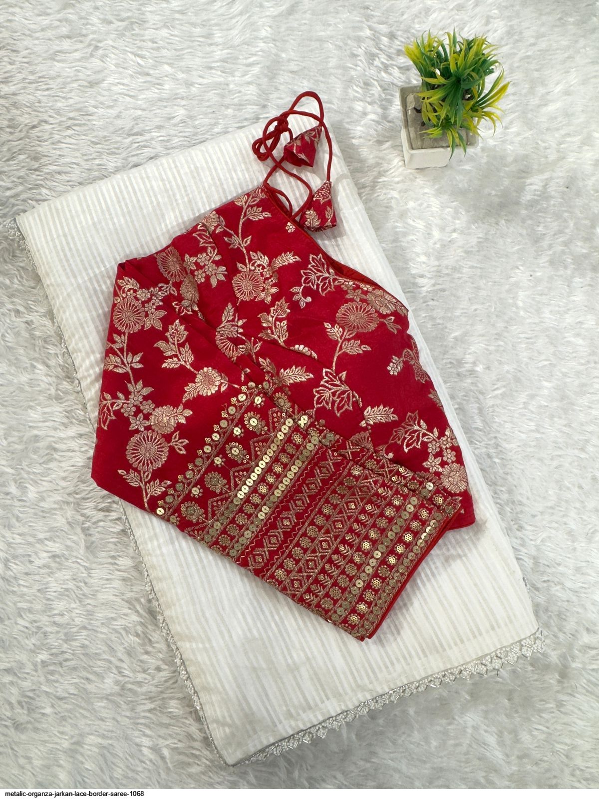 Metalic Organza Jarkan Lace Border SAREE 1068