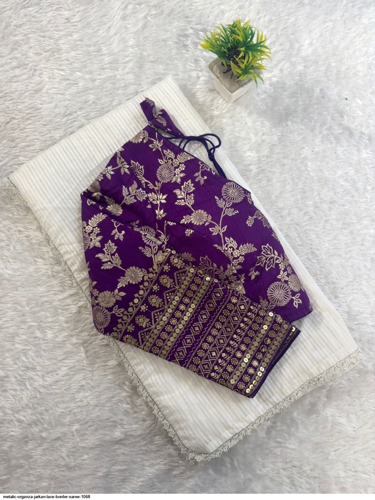 Metalic Organza Jarkan Lace Border SAREE 1068