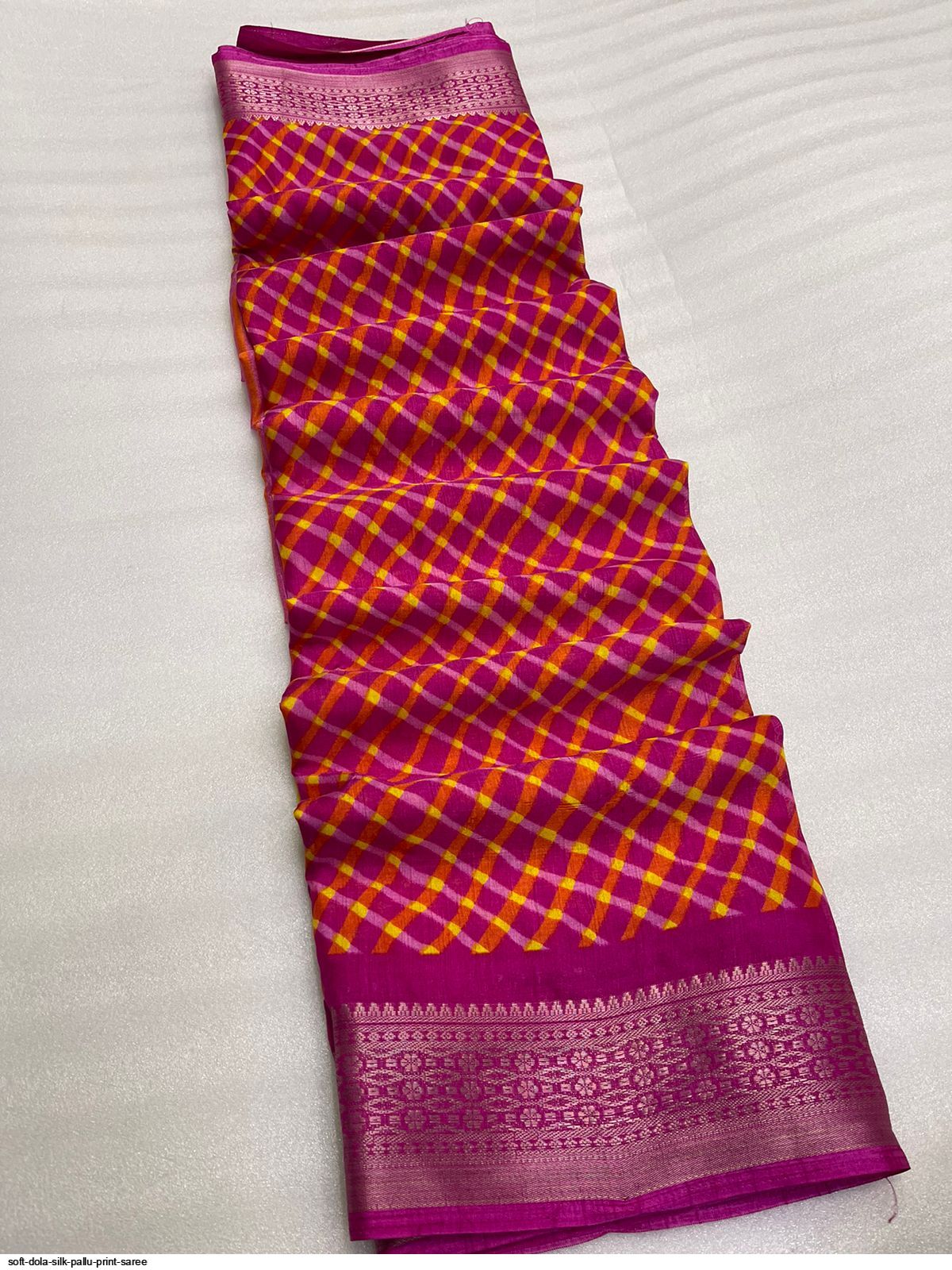 SOFT DOLA SILK PALLU PRINT SAREE