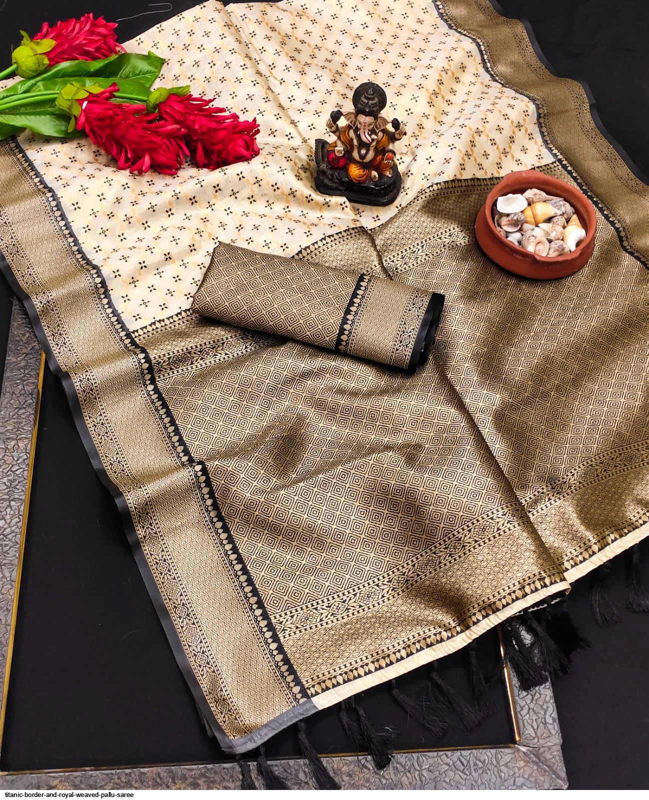 TITANIC border and Royal WEAVED PALLU SAREE