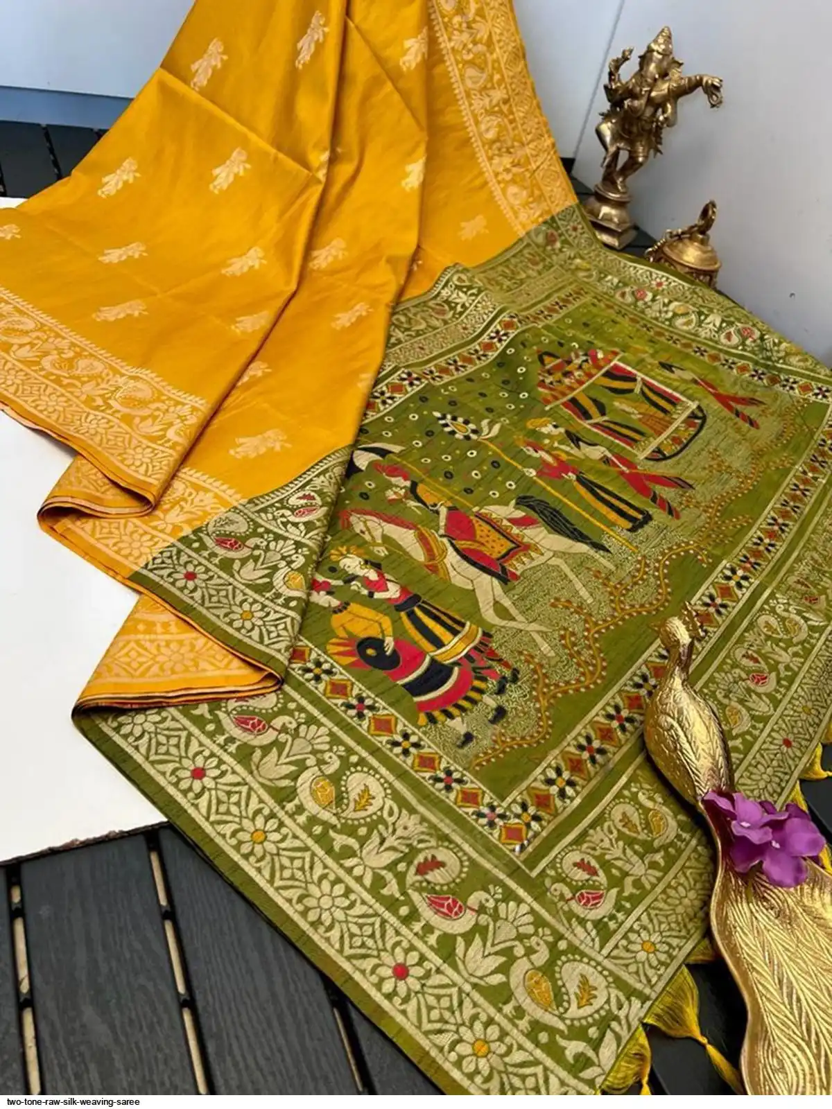 Two-Tone Raw Silk Saree with Antique Design Contrast Pallu