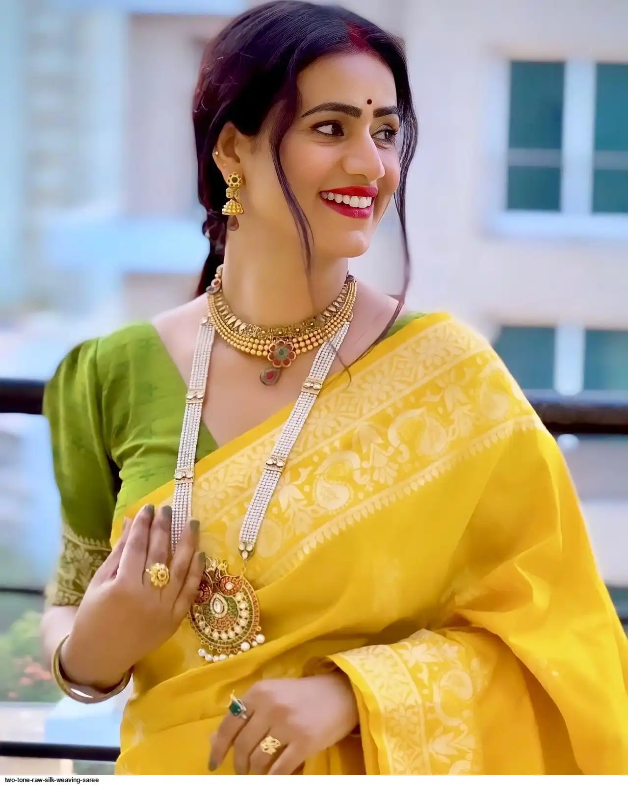 Two-Tone Raw Silk Saree with Antique Design Contrast Pallu